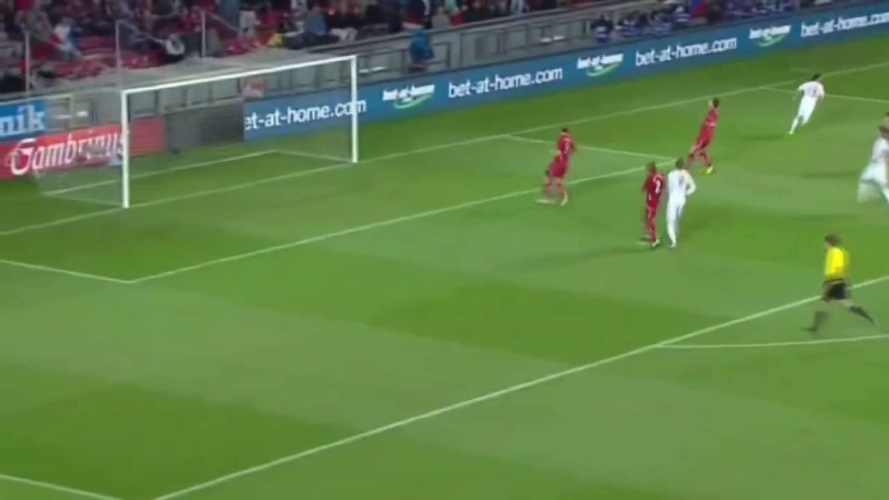 Xavi Hernandez(Passing skills) - YouTube