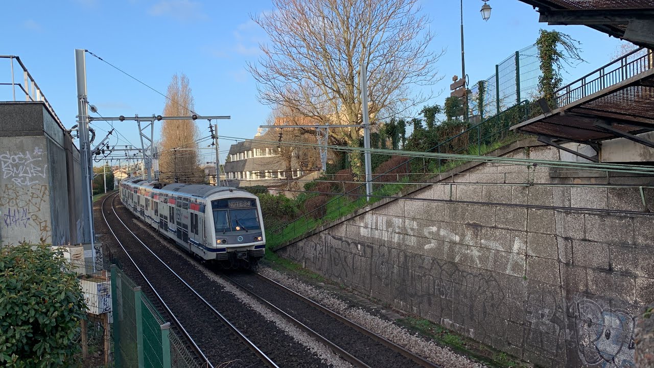 RER-A MI2N ALTEO au Parc-de-Saint-Maur - YouTube