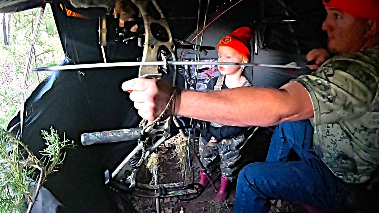 KILL SHOT! BOW HUNTING from GROUND BLIND (UP CLOSE and PERSONAL) - YouTube
