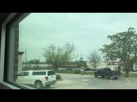 UP 3076 Leads Manifest Magnolia,Tx - YouTube