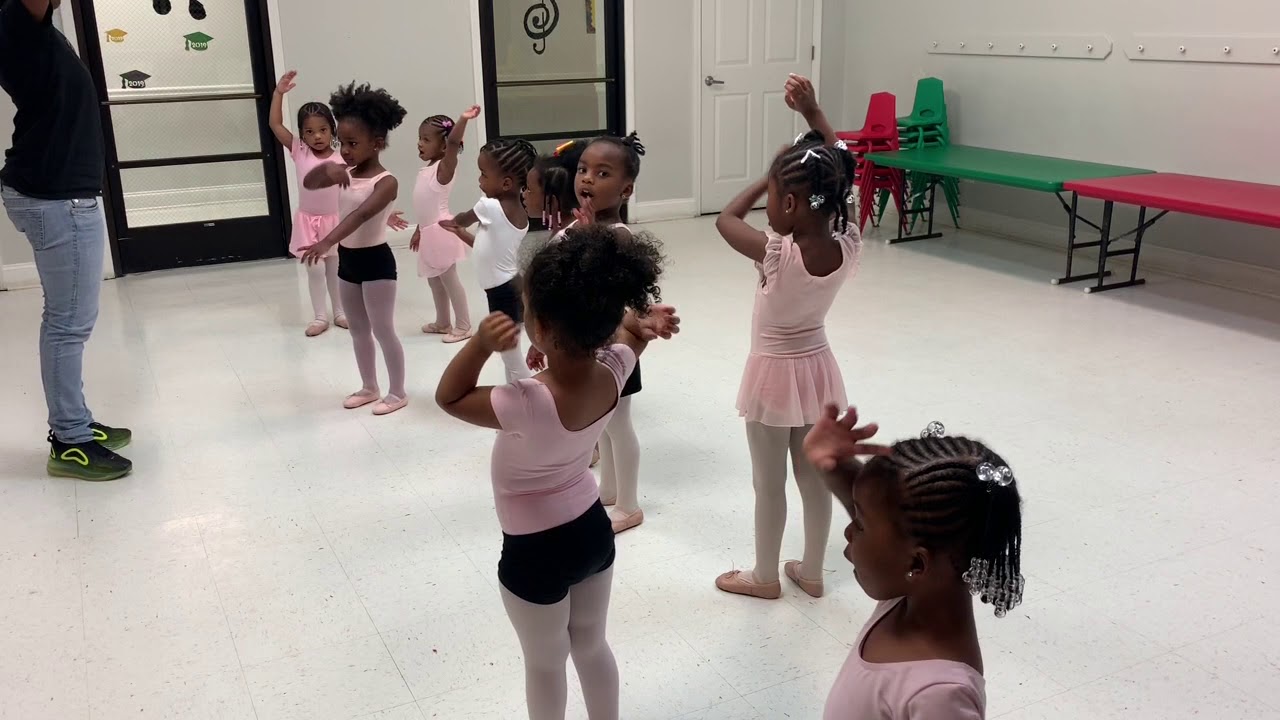 Teaching dance @ Excel Academy - YouTube