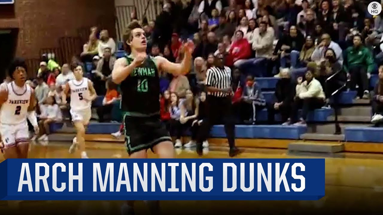 2023 No. 1 QB Arch Manning Throws Down Dunk | CBS Sports HQ - YouTube