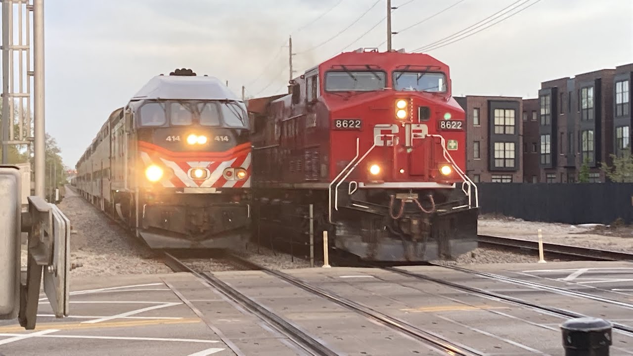 Metra 414 Races Canadian Pacific 8622 At River Grove Illinois YouTube metra-414-races-canadian-pacific-8622-at-river-grove-illinois-youtube