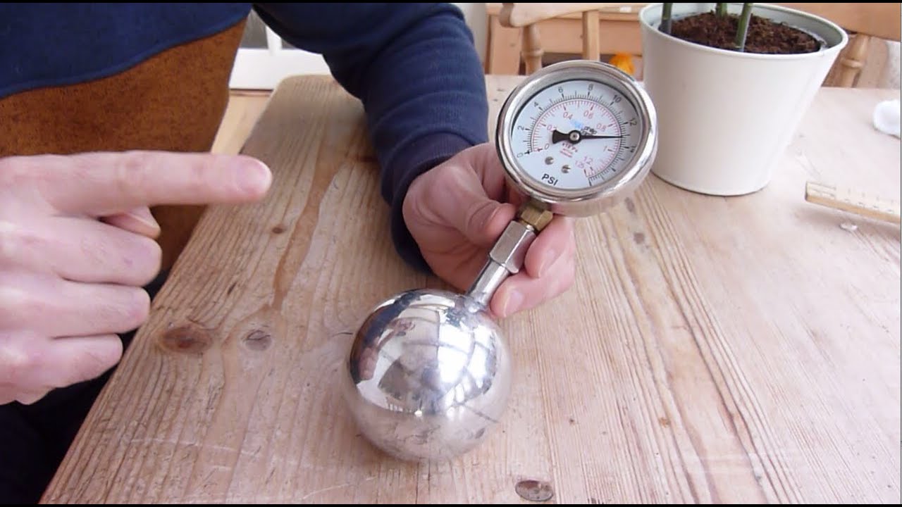 How gas pressure varies with temperature in a Jolly Bulb - YouTube