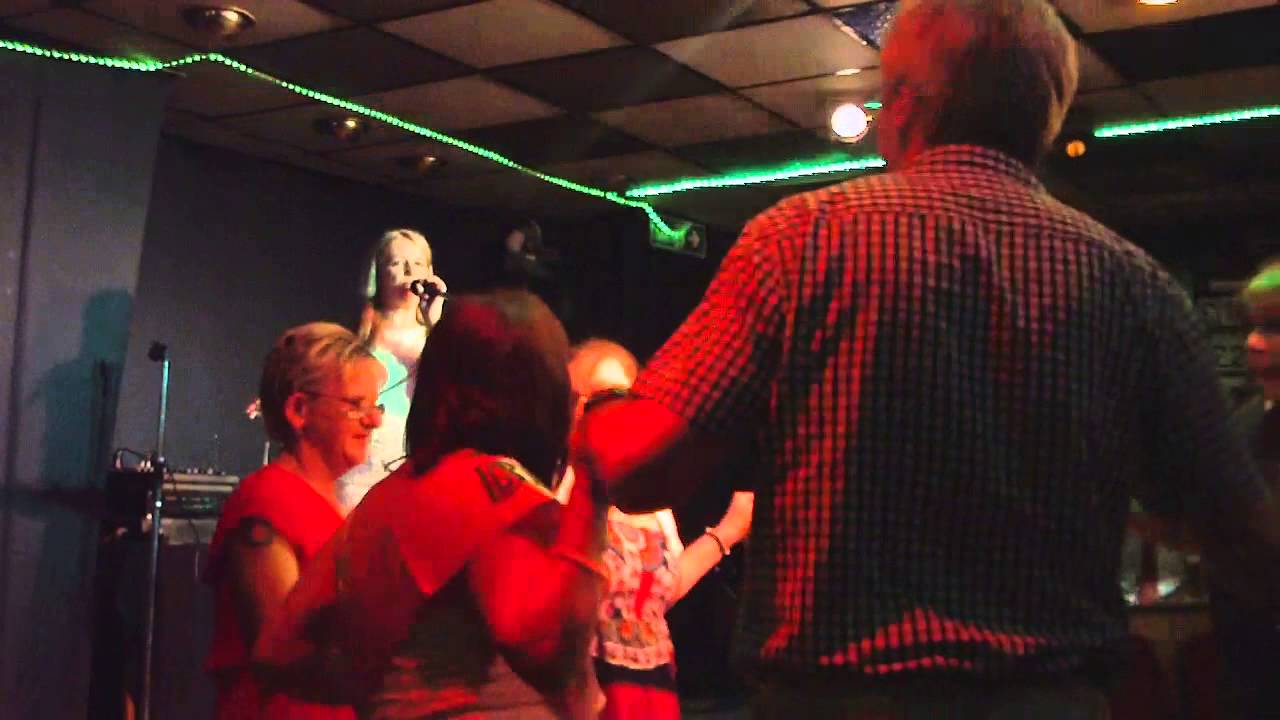 Aly performing at the Duple club Blackpool - YouTube