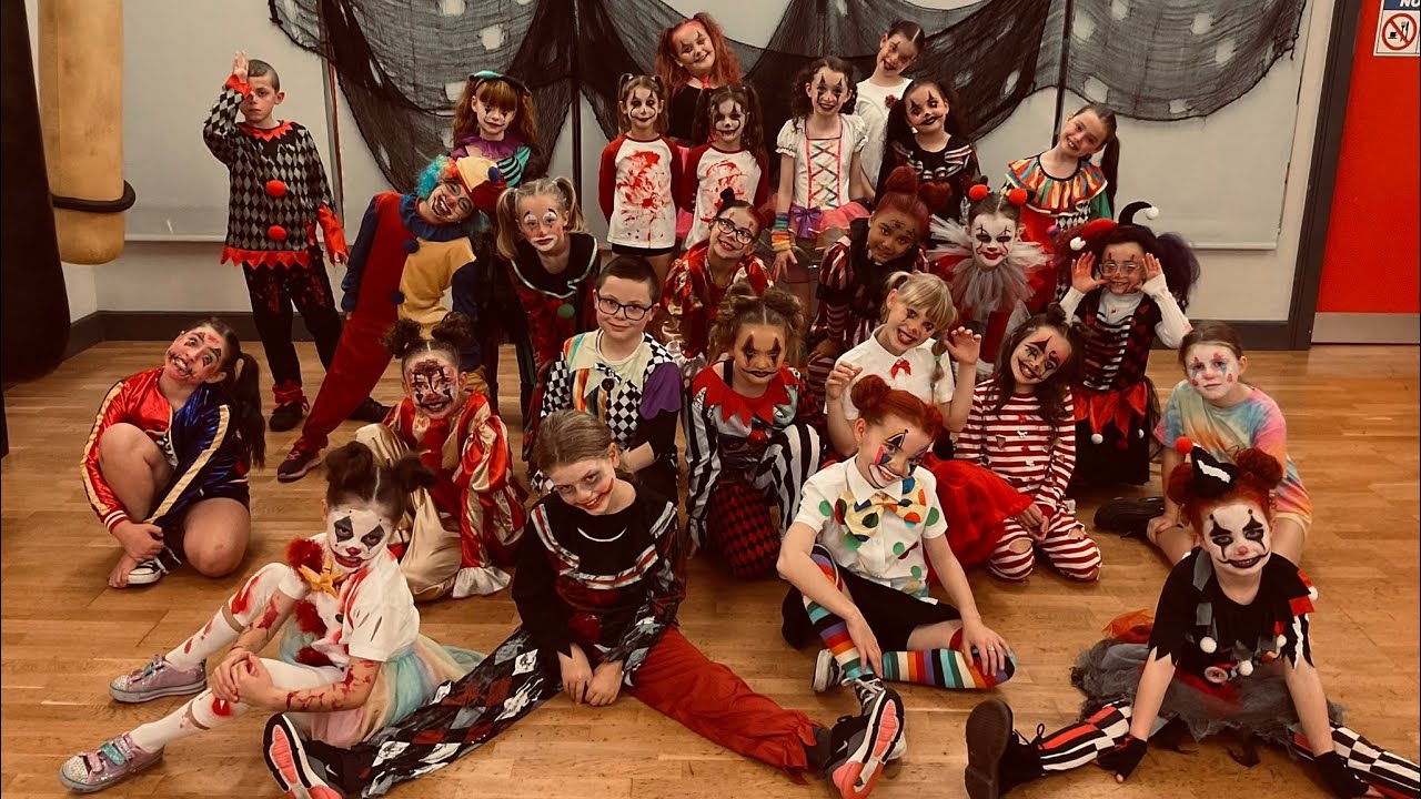 Scary clown Halloween hiphop dance, kids fun hiphop dance 🤡 - YouTube