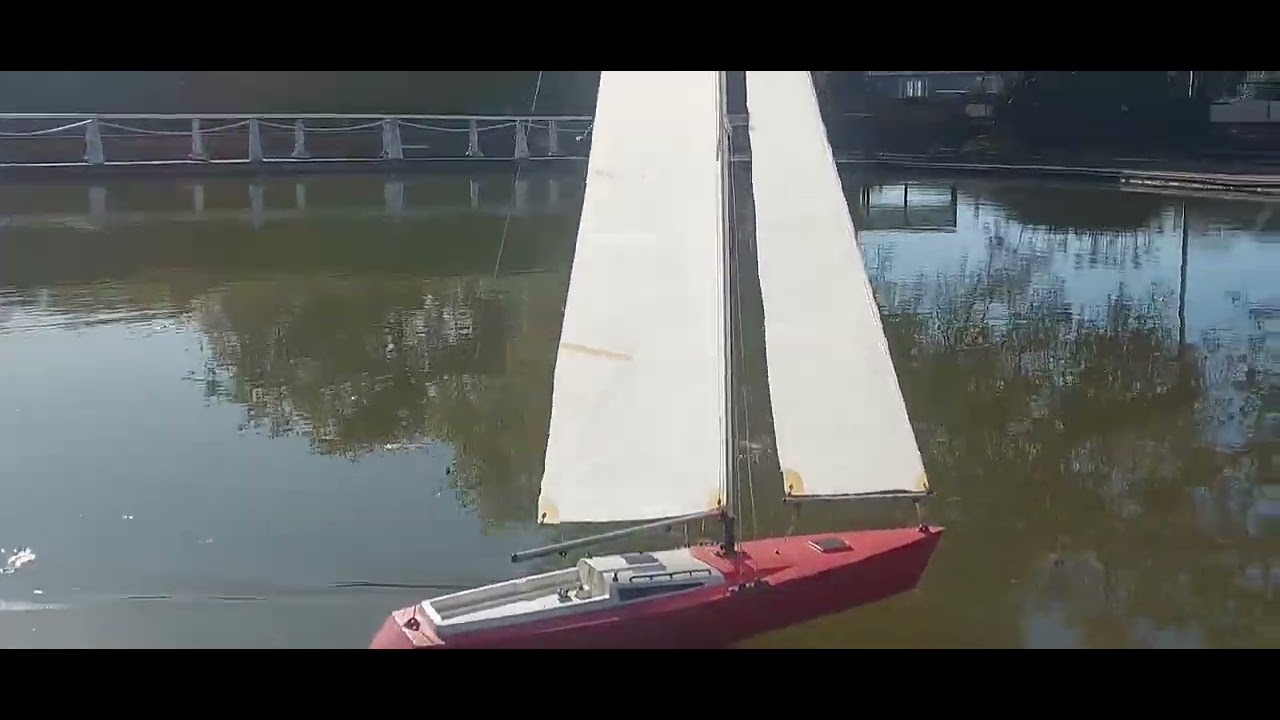 Kyosho Fairwind 900, first time trying out my new sailing boat. I love ...