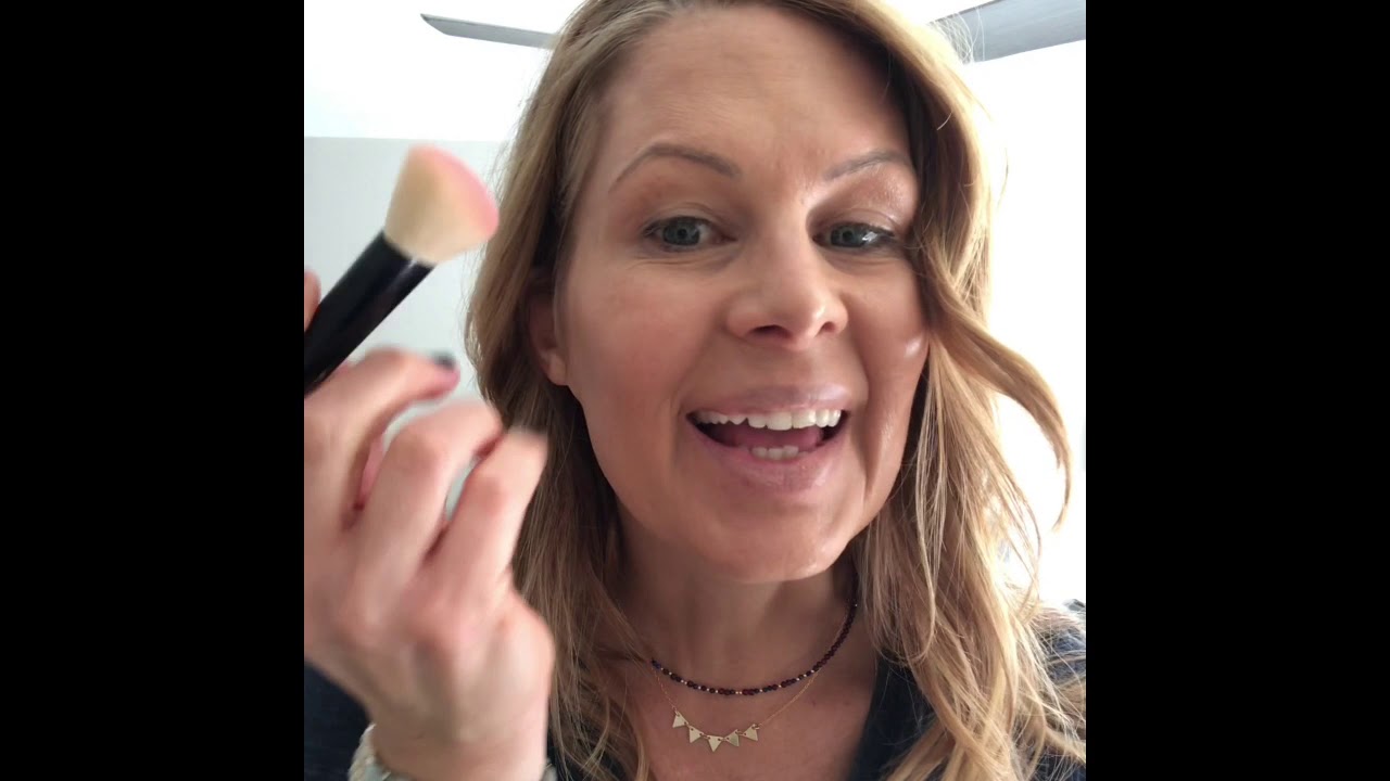Angie Bloom Beautycounter FIF PROMO RETRACTABLE BRUSH - YouTube