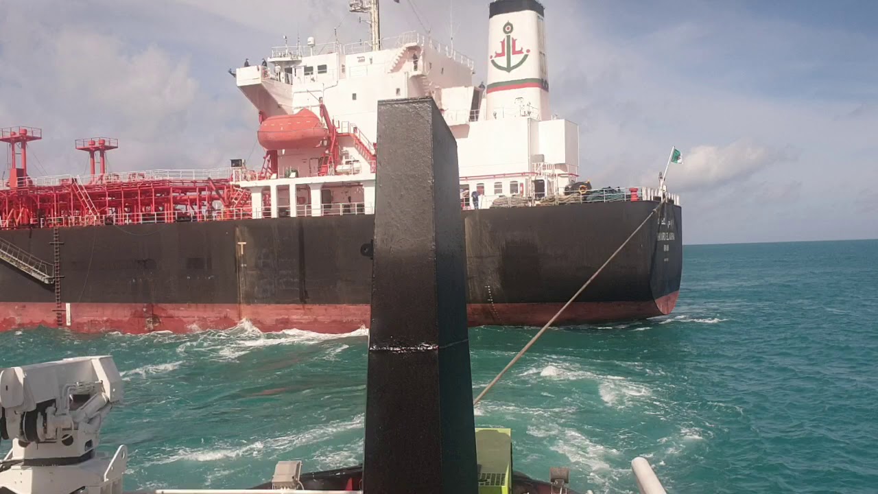 Voith Tractor Tigrillo berthing MT Rhoud El Adra at Ardea Gas terminal ...