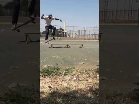 Daveyton Snaba stadium skateboarding with the homies - YouTube
