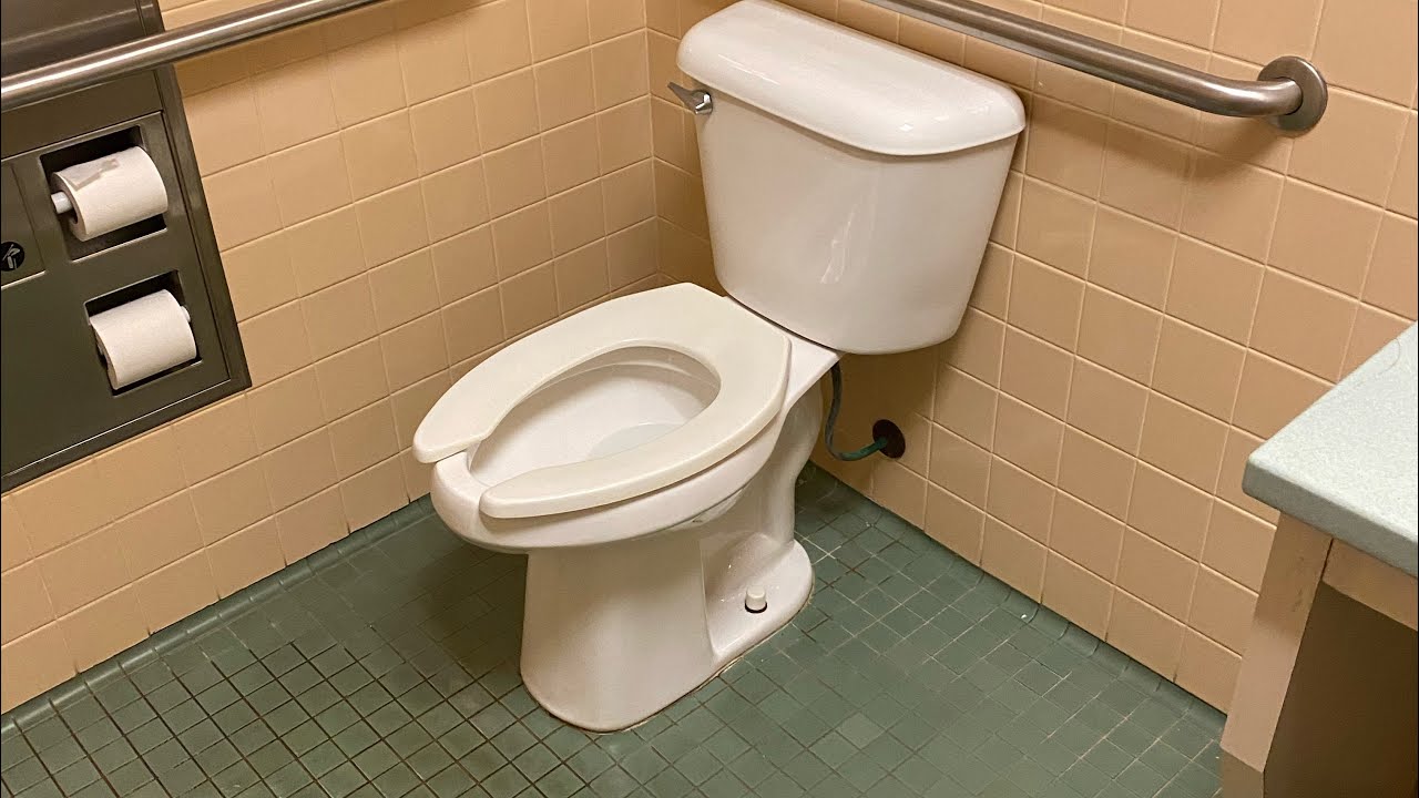 Heathman Lodge pool/spa Family Restroom Full shoot! - YouTube