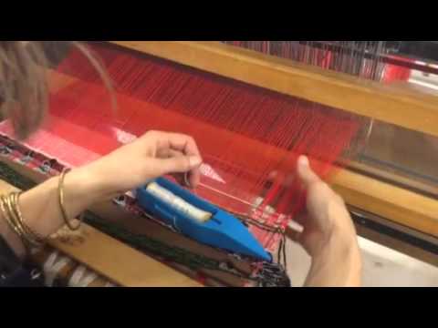 hand Manipulated weaving - YouTube