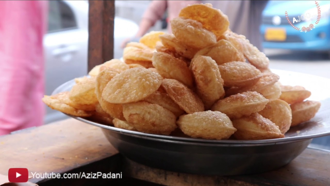 Spicy Kachori | Moong Dal Kachori | Street Food of Karachi Pakistan ...