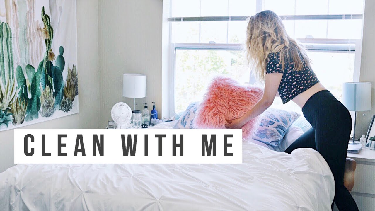 HUGE CLEAN WITH ME // Cleaning My Apartment - YouTube