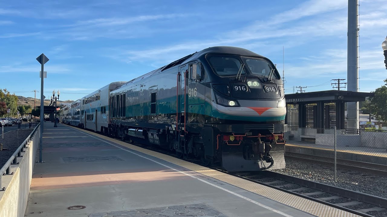 Metrolink - M219 at Newhall - 11/9/2023 - YouTube