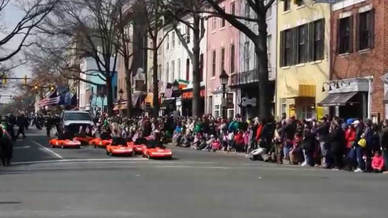 Kena Shriners In Tiny Cars at 33rd St. Patrick's Day Parade - YouTube