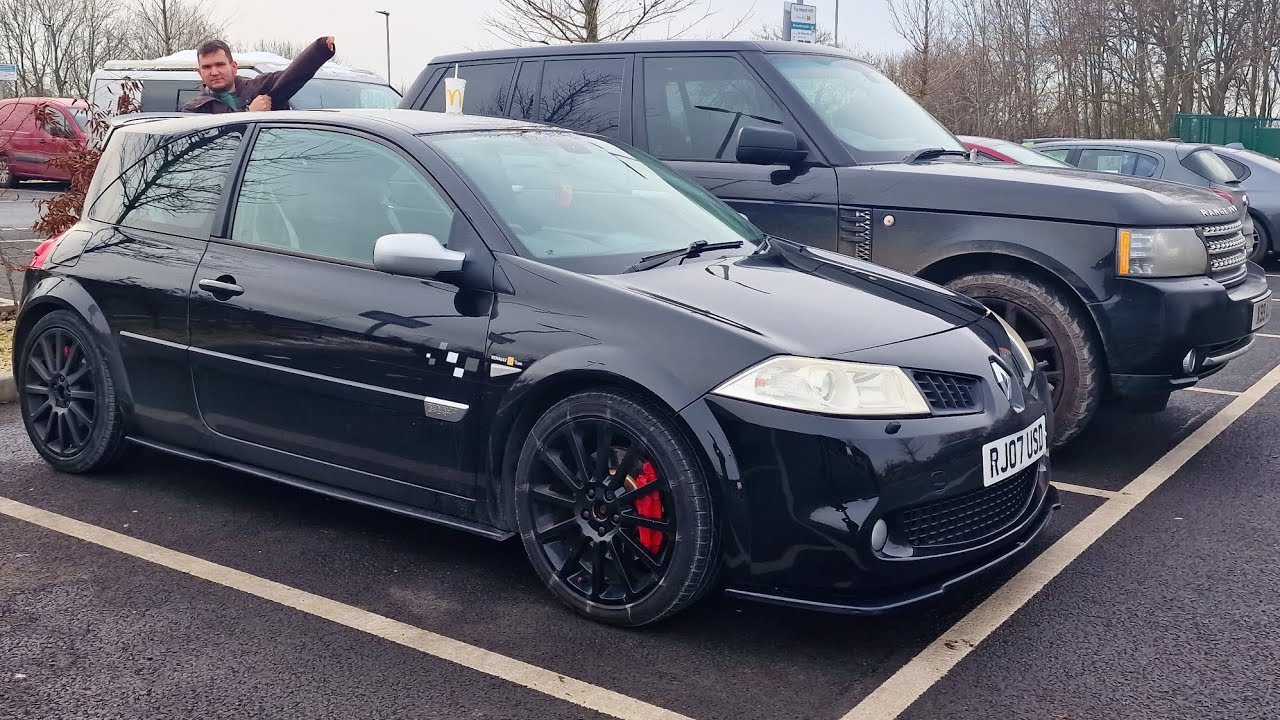 Renault Megane R26 F1 Team (280bhp) - Slippery Winter Launch - YouTube