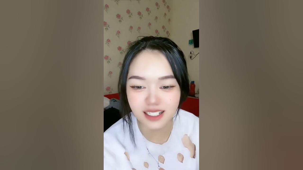 meimei chan live gunting baju - YouTube
