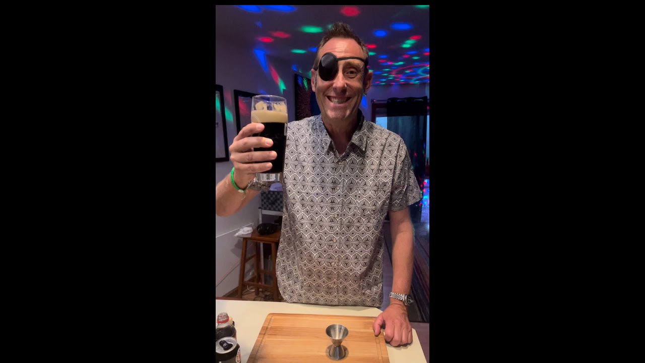 How to make a Blackbeard cocktail - YouTube