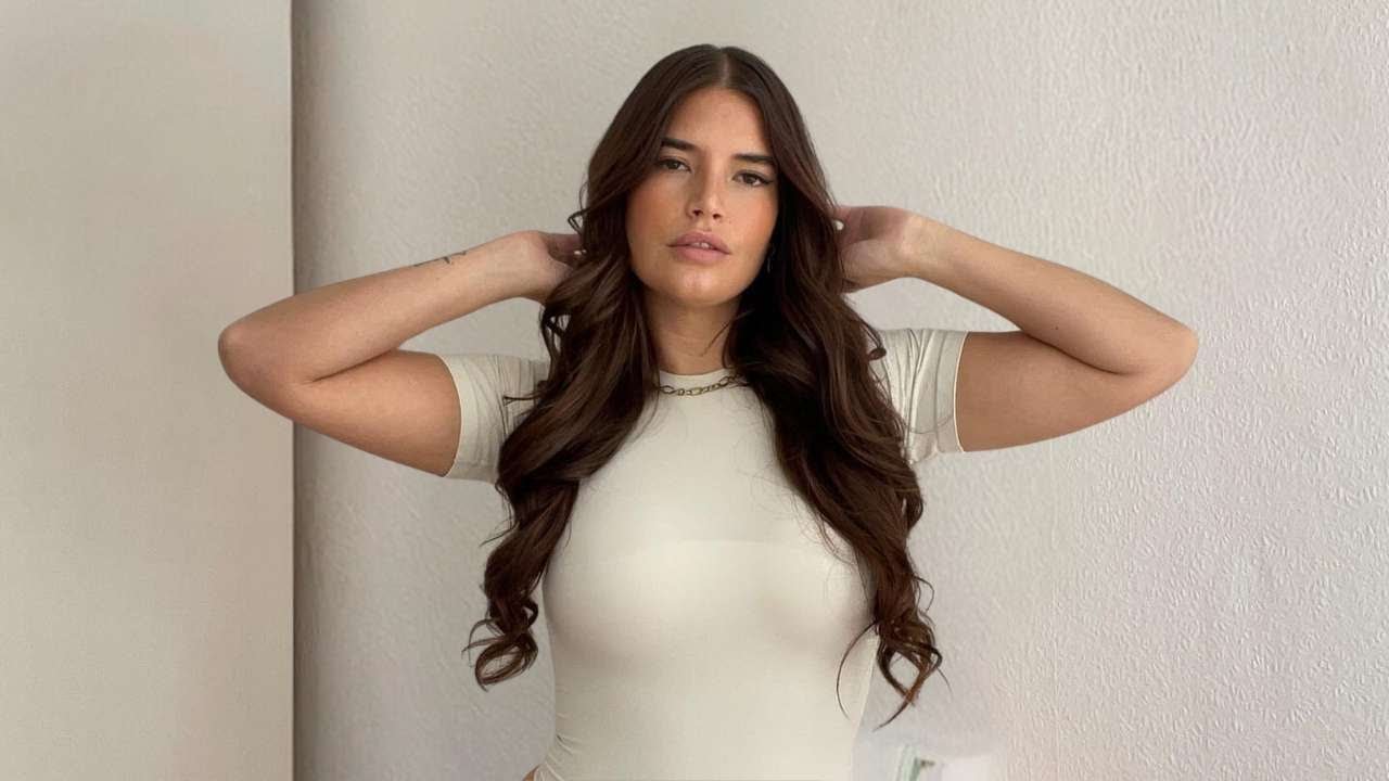 Laura Muro Biography | Plus Size Model | Curvy Instagram Stars ...
