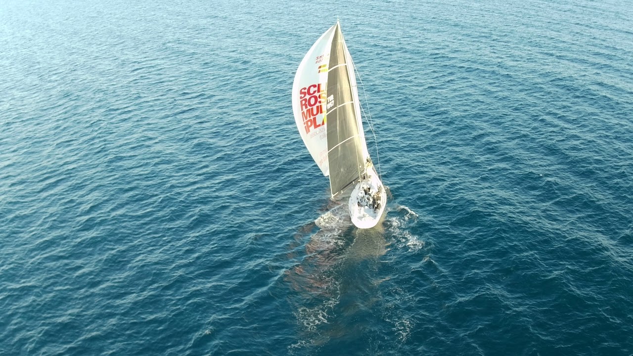 Farr 40 Sayonara light RCNP - YouTube