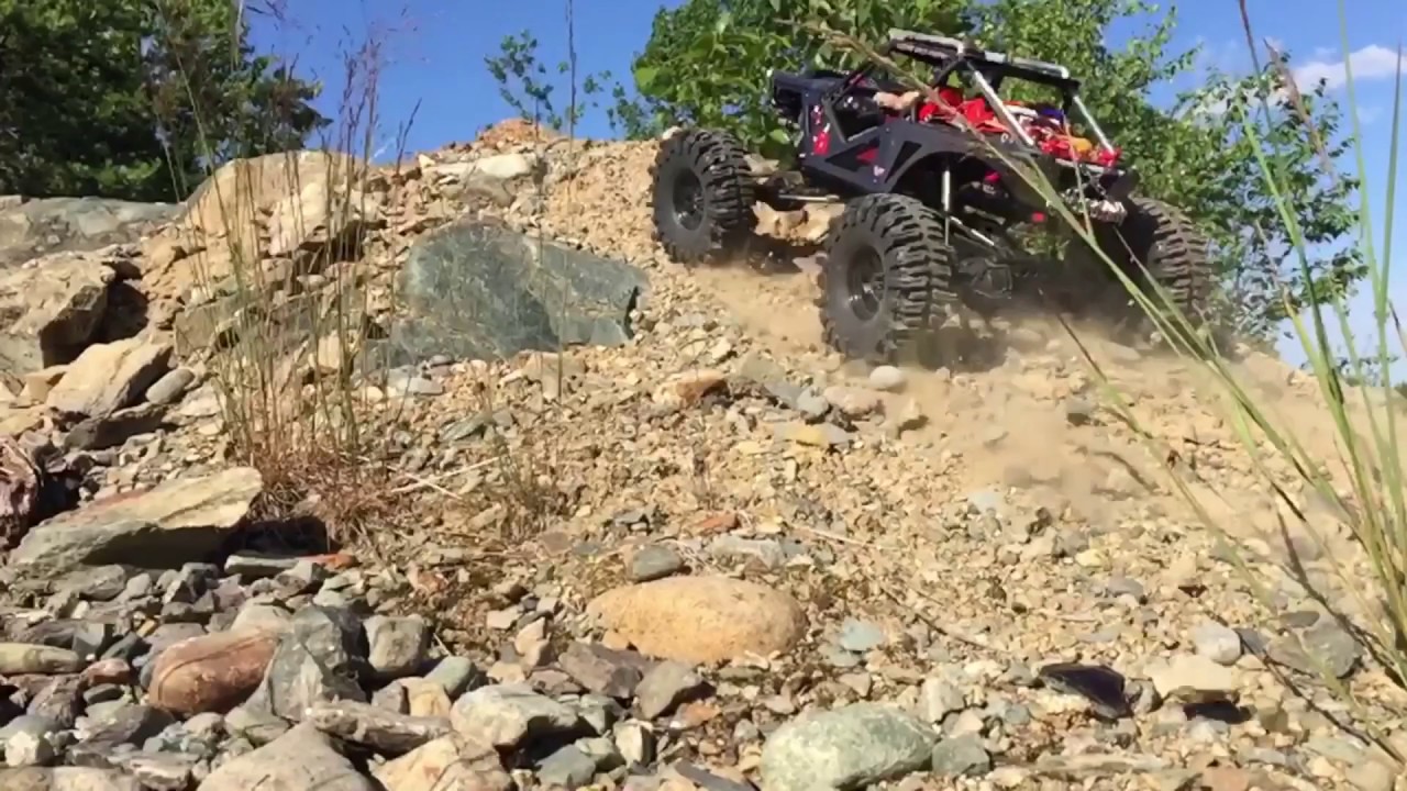 RC4WD Mud Slinger XL 2.2" Bashing AXIAL WRAITH - YouTube