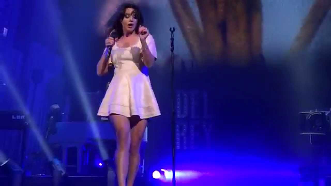 Lana Del Rey - Cola Live at Tinley Park, IL 2015 - YouTube