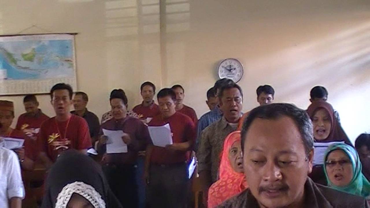 SMP 1 Kalimanah Angkatan 84 - YouTube