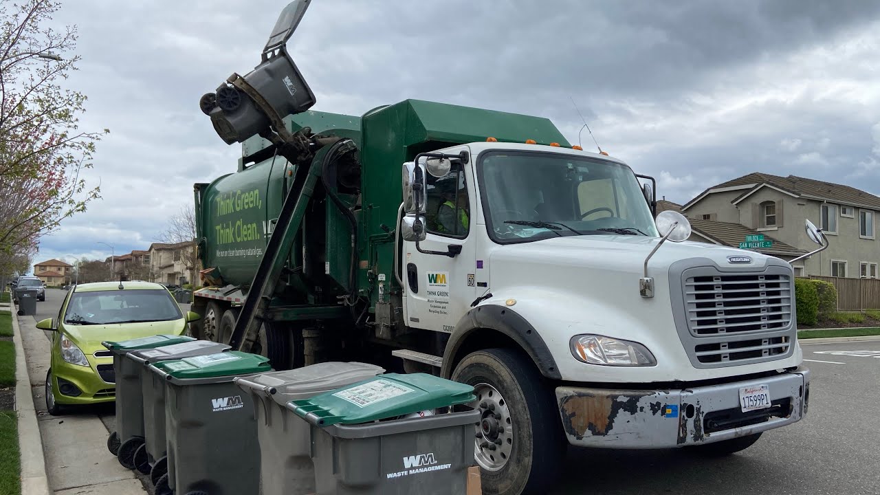Waste Management Side Loader - YouTube