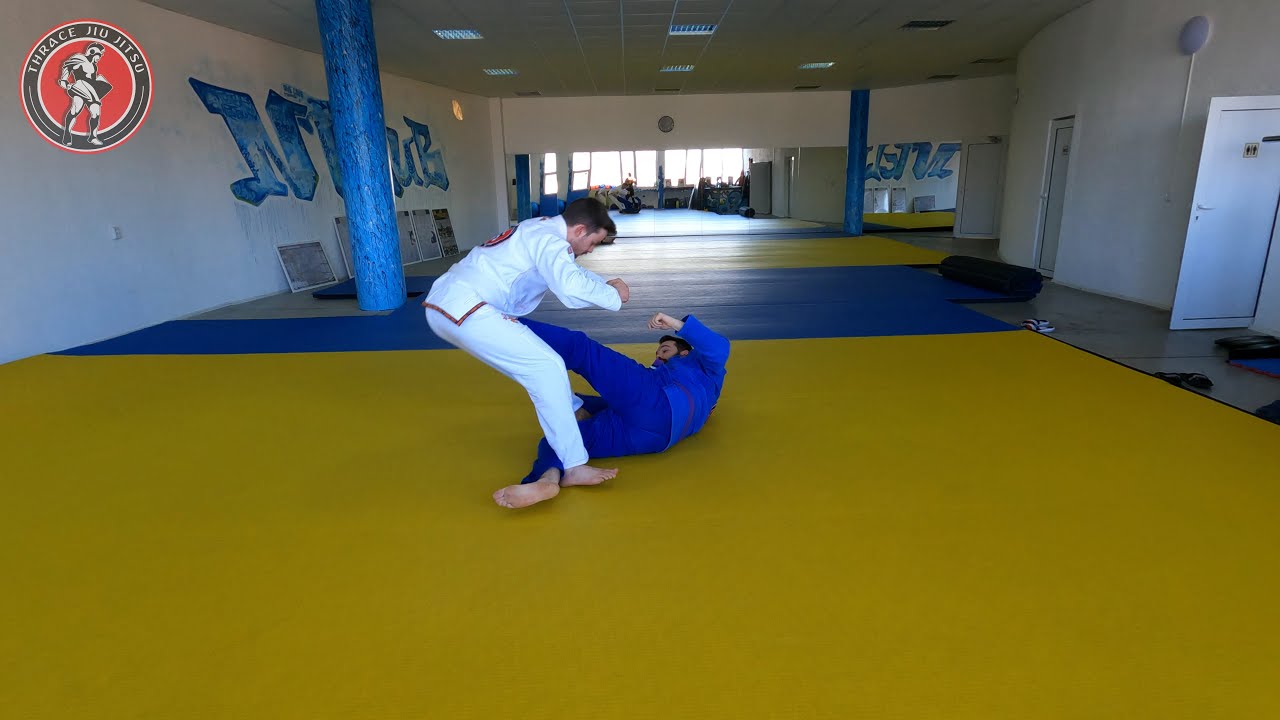 Cross Sweep (Guard) - YouTube