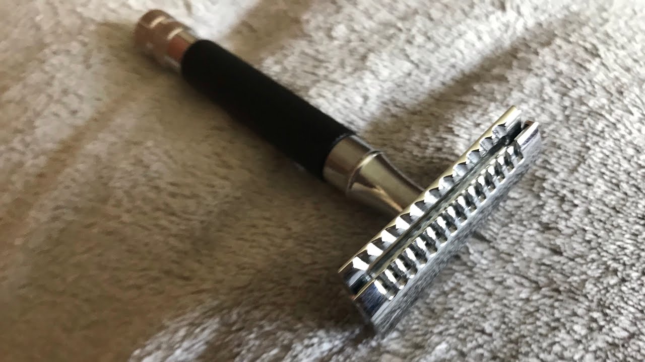 Yaqi Double Open Comb Slant Safety Razor With Black Handle Grip - YouTube