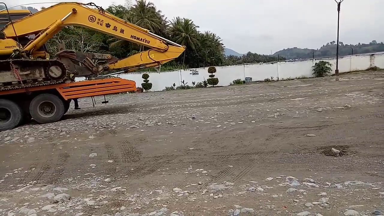 Mobilisasi Excavator Cv.Mula Konstruksi - YouTube