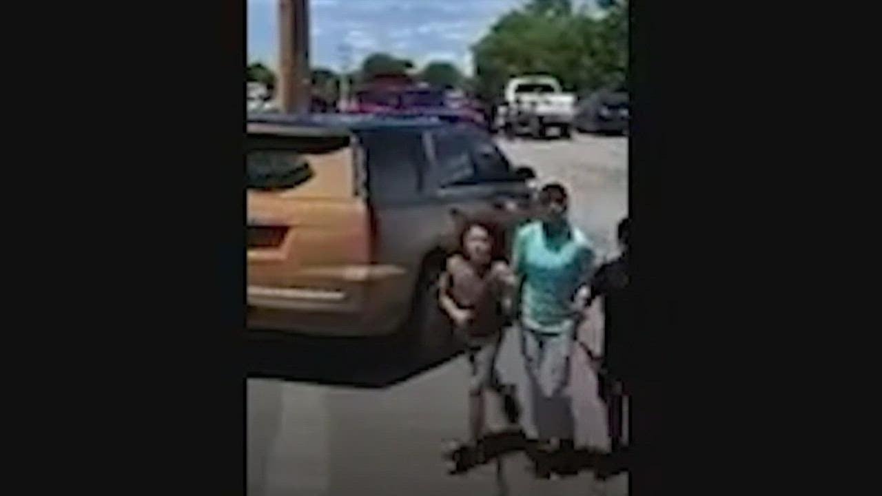 Mother shares story of how she rushed inside Robb Elementary School to ...