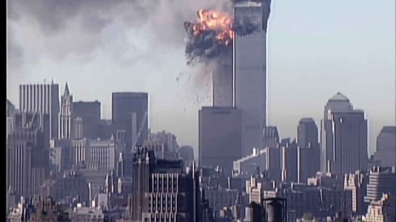 [GRAPHIC] 9/11 – CRASH UAL175 (Live NIST R10/Penn Plaza) [HD] - YouTube