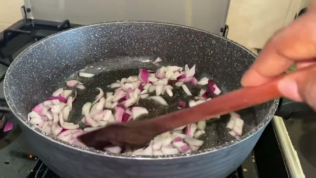 How to prepare mabenda (okra vegetable) served with fried goat meat na ...