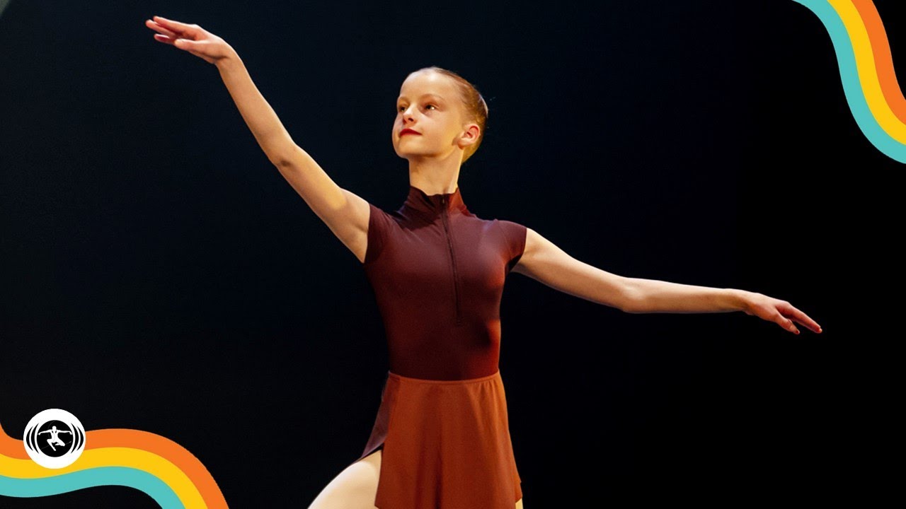 22-23 Virtual Competition - Lobke Arnoes (Studio MoovZ) // Up Is Down ...