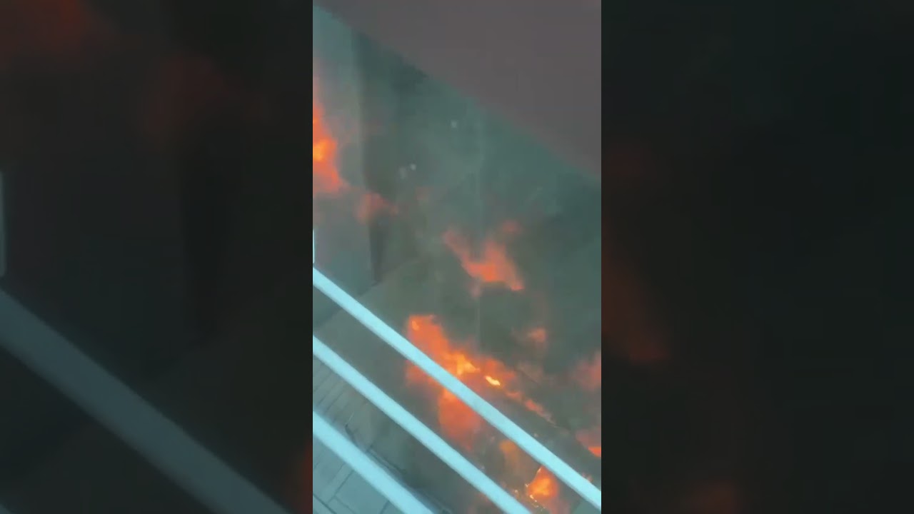 Centaurus Mall fire: Large blaze erupts at Islamabad shopping mall ...