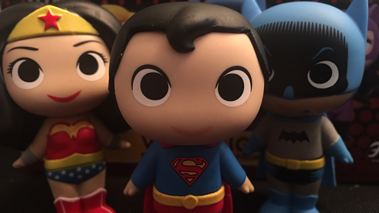 DC Superheroes & Pets Funko Mystery Minis Full Case Unboxing - YouTube