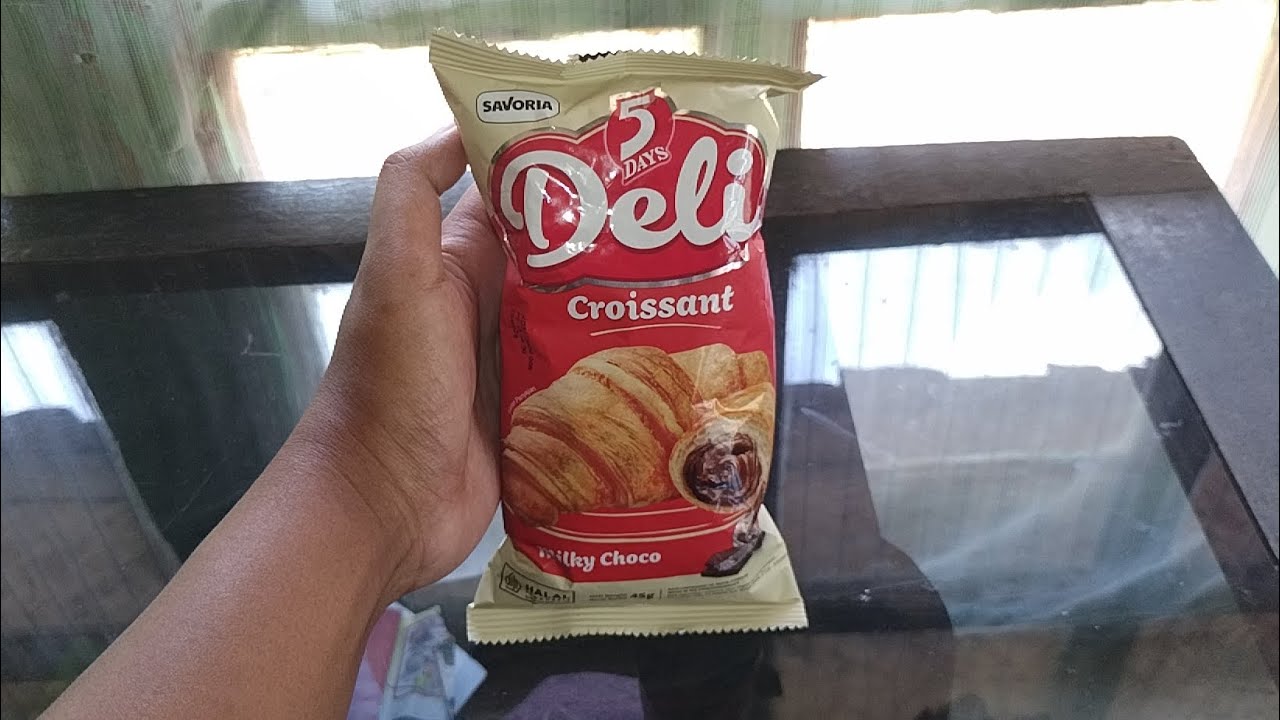 Review Produk #3125: 5 Days Deli Croissant Milky Choco - YouTube