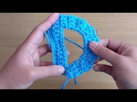 Let's Crochet the Capital Letter D - Tutorial for Right-Handed ...