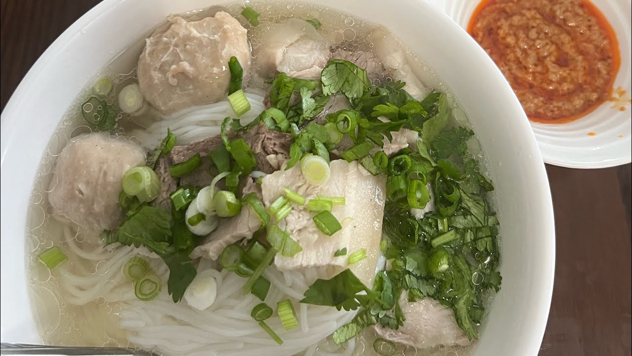 Noj kapoon clear broth qab kawg li - YouTube