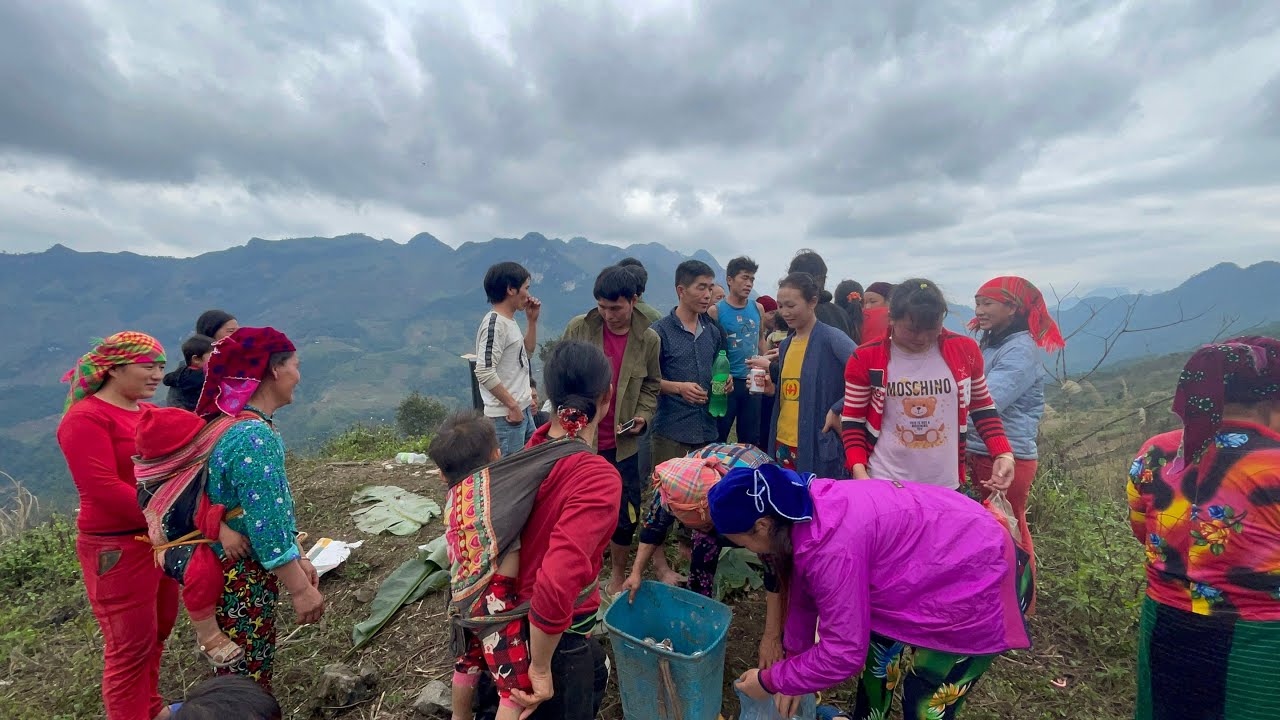 Các Diễn Viên Điện Tử Đồi Ngô Ăn Rằm Cực Khét Pheng Pheng Chạy Mất Dép - YouTube