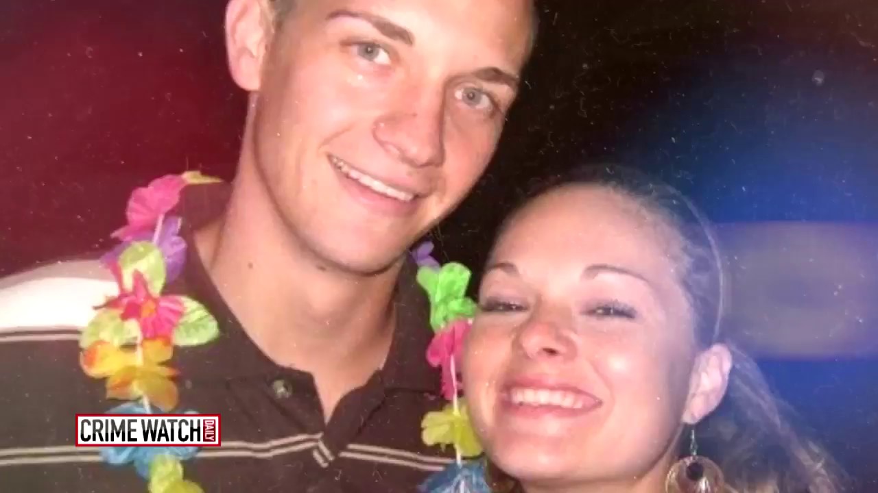 Petite Female Soldier Murdered - Crime Watch Daily With Chris Hansen ...