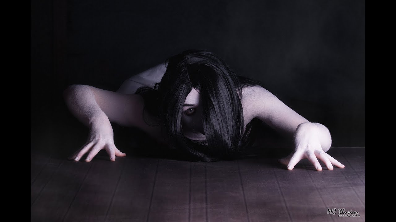 Behind the scenes The Grudge photo shoot - YouTube