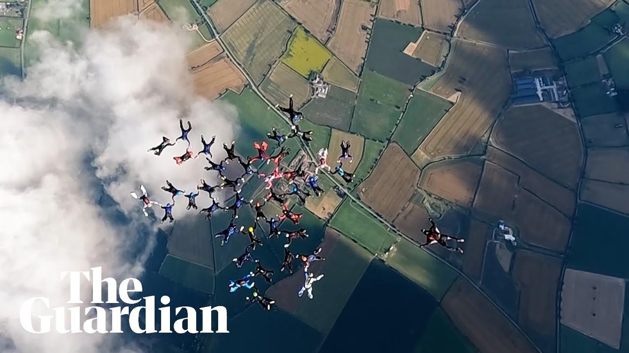 Skydivers complete largest ever sequential formation dive in new ...