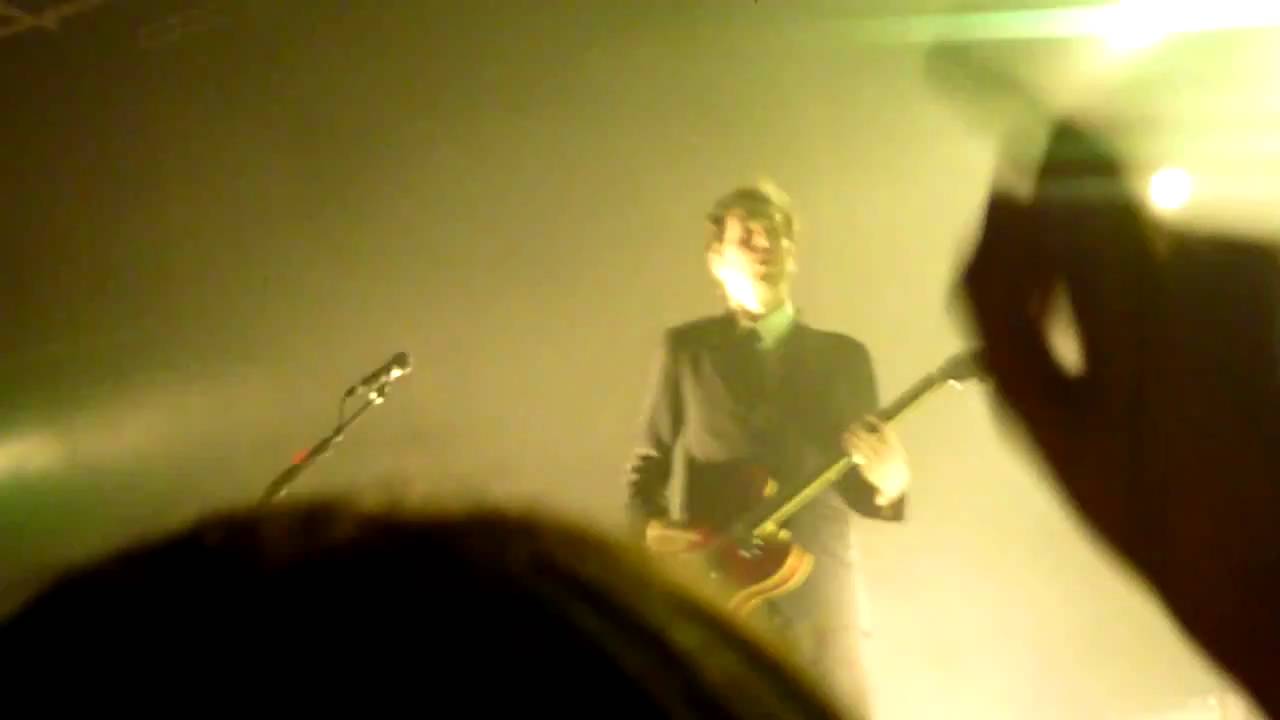 Interpol - Slow Hands live Zénith Paris 15/03/2011 - YouTube