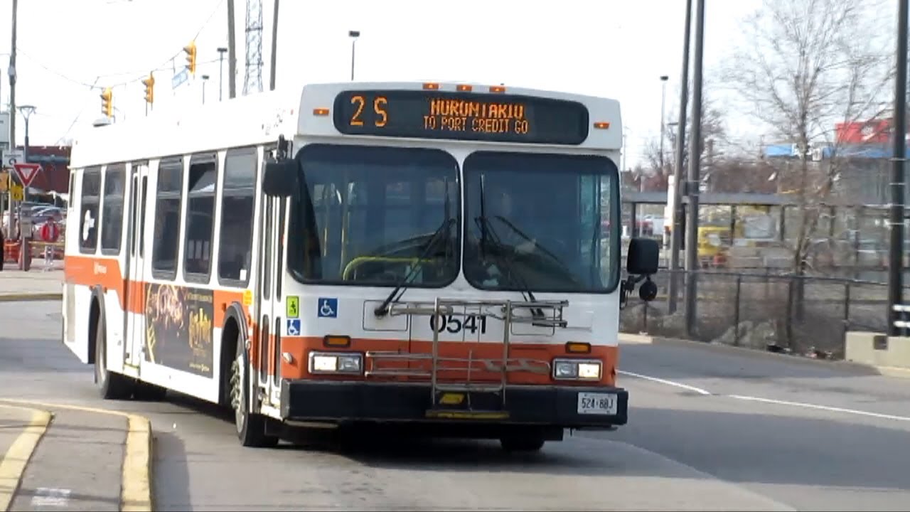 MiWay 2005 New Flyer D40LF - 0541 - YouTube