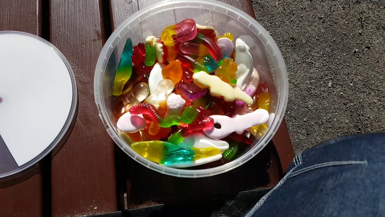 Markus Hyytinen Testaa Trolli number one karkkeja Full HD - YouTube