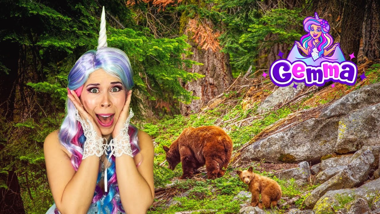 GOING ON A BUNNY HUNT! 🐰 WATCH OUT FOR BEARS! 😱🐻 EASTER EGG SURPRISE 🐣 ...