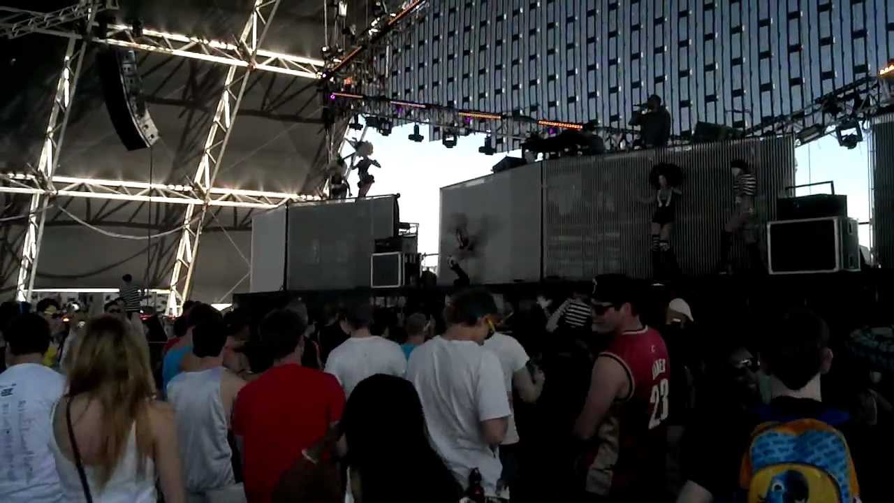 EDC NYC 2012 - 05/18/2012 - AC Slater - YouTube